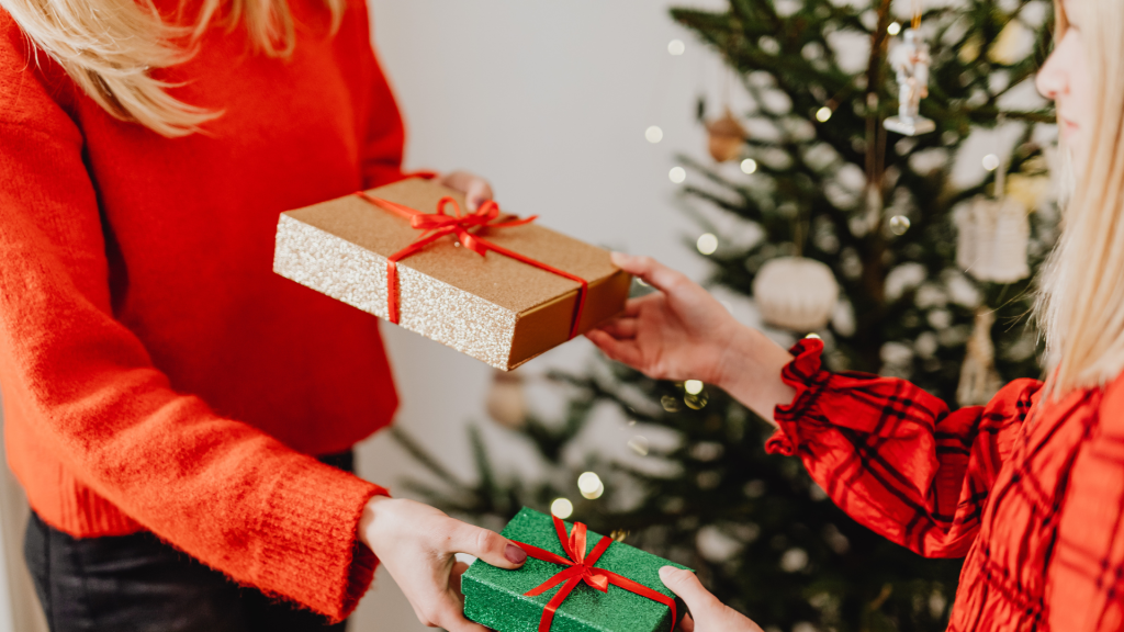 A Guide to Picking the Best Secret Santa Generator for Your Organization