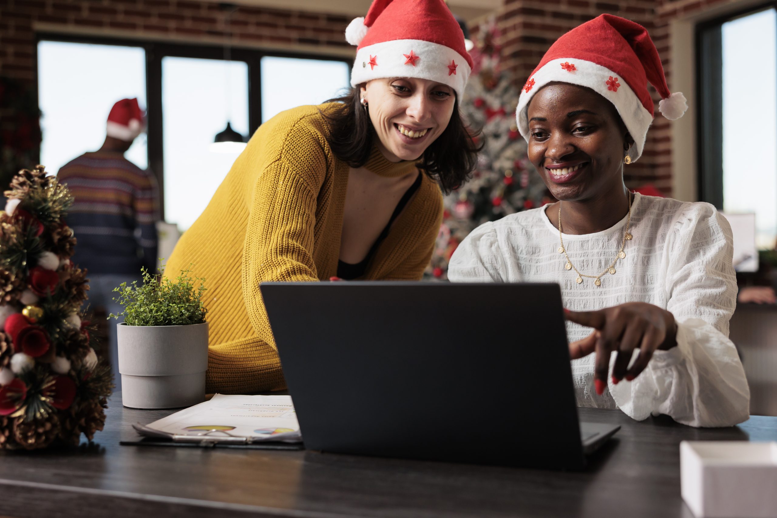 Why Use an Online Secret Santa Organizer? - MyRegistry.com