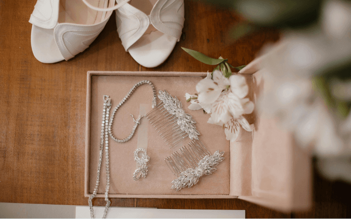 Bachelorette & Bridal Gift Ideas for 2026: 12 Picks for the Bride ...